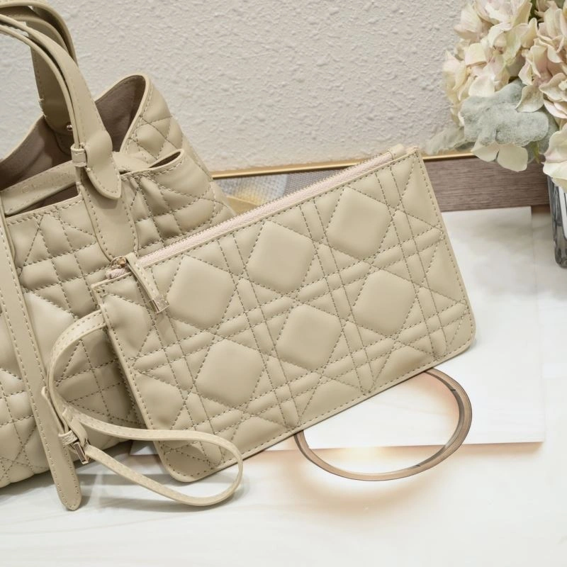 Low-cost Christian Dior Shopping Bags