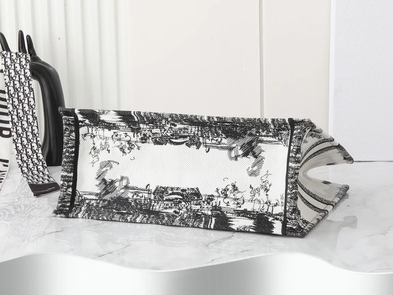 Top mirror Christian Dior Shopping Bags