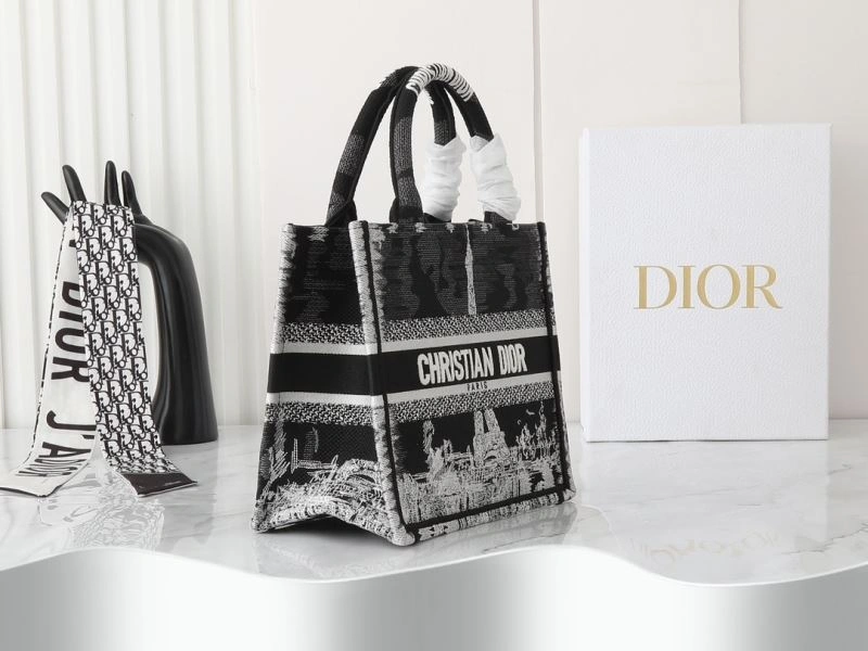Exact replica Christian Dior Shopping Bags