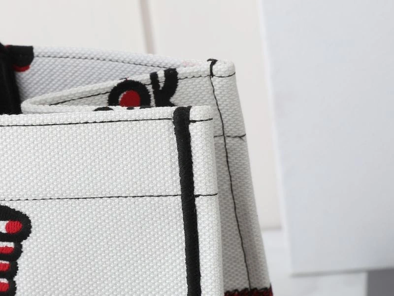 Reasonably priced Christian Dior Shopping Bags