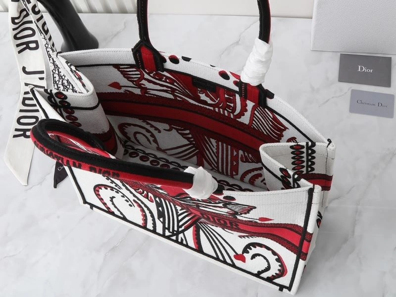 Reasonably priced Christian Dior Shopping Bags