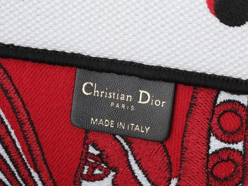 Reasonably priced Christian Dior Shopping Bags