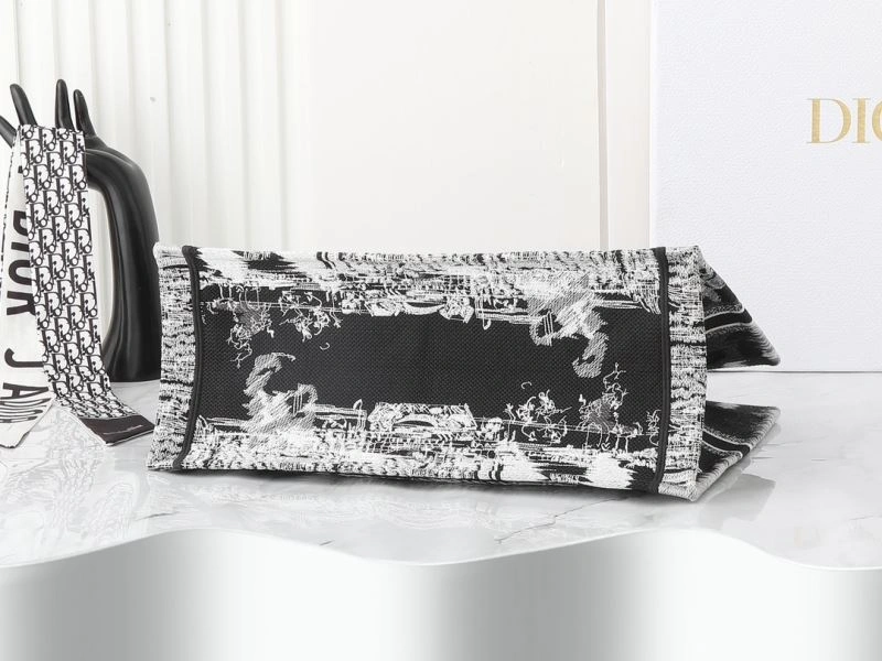 Top mirror Christian Dior Shopping Bags