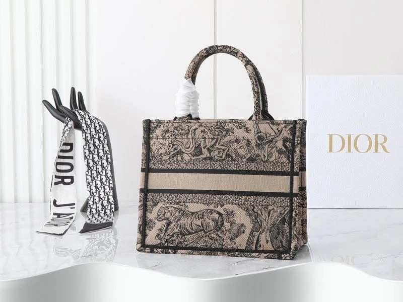 Inexpensive Christian Dior Shopping Bags