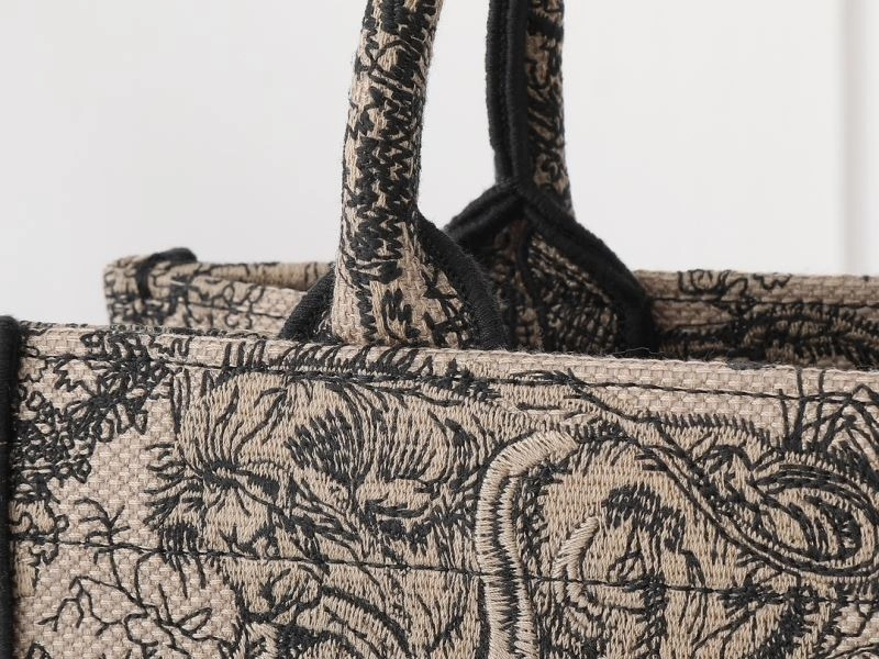 Inexpensive Christian Dior Shopping Bags