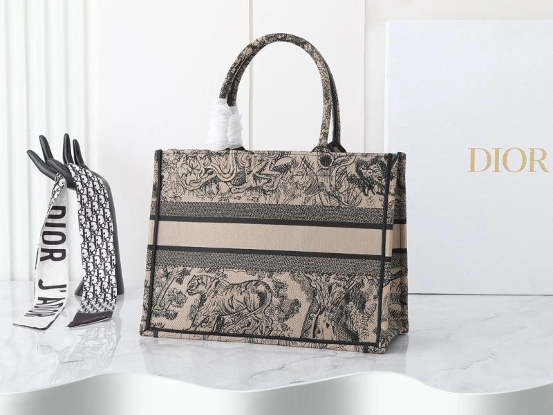 Inexpensive Christian Dior Shopping Bags