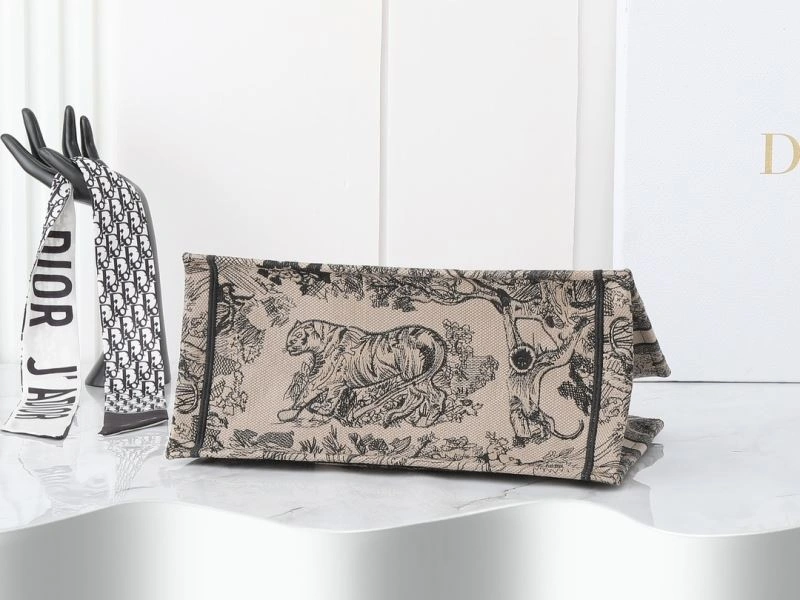 Inexpensive Christian Dior Shopping Bags