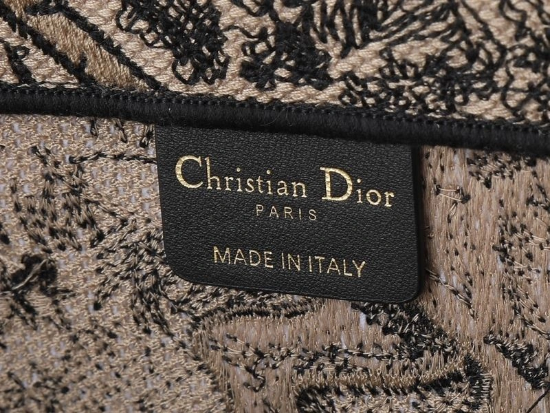 Inexpensive Christian Dior Shopping Bags