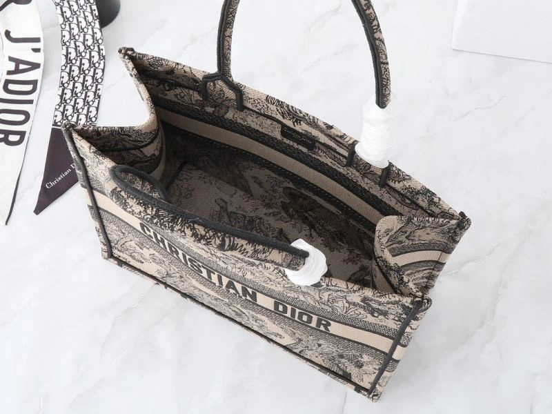 Inexpensive Christian Dior Shopping Bags