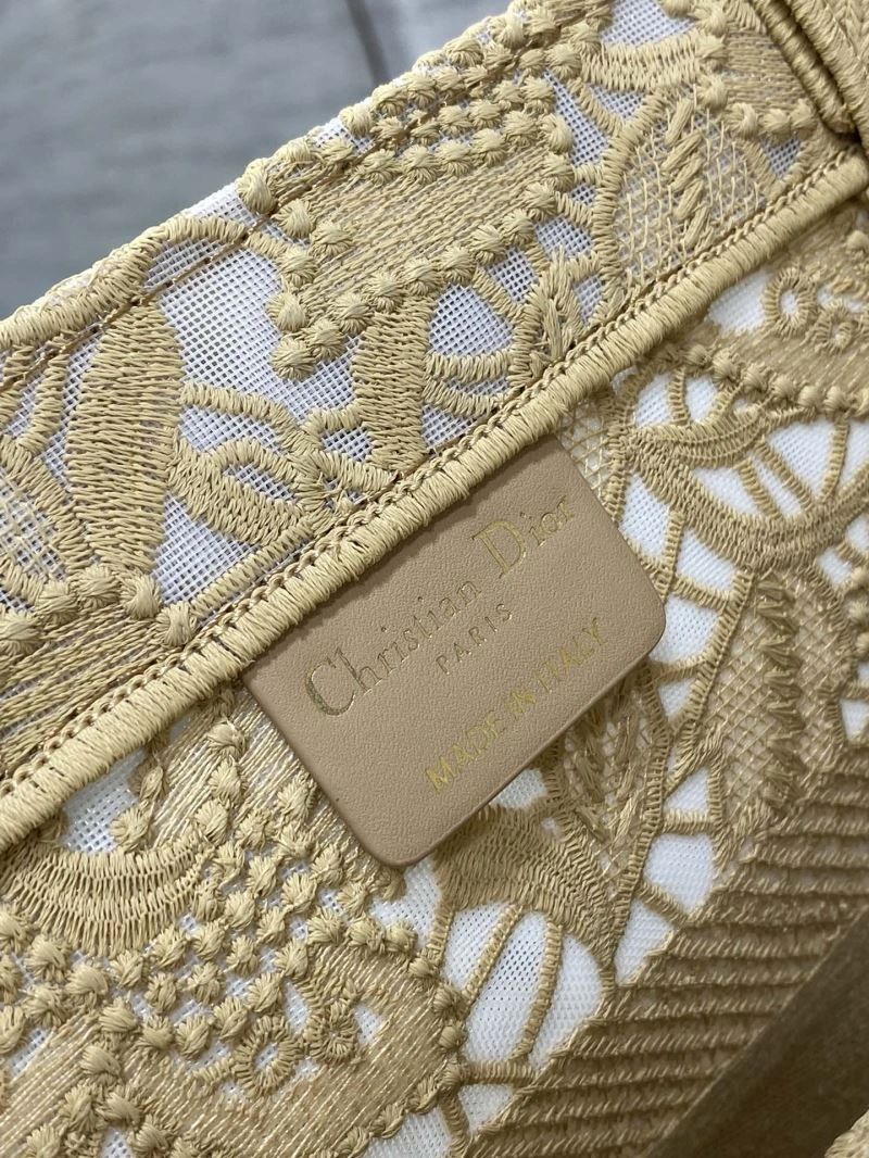 Reasonably priced Christian Dior Shopping Bags