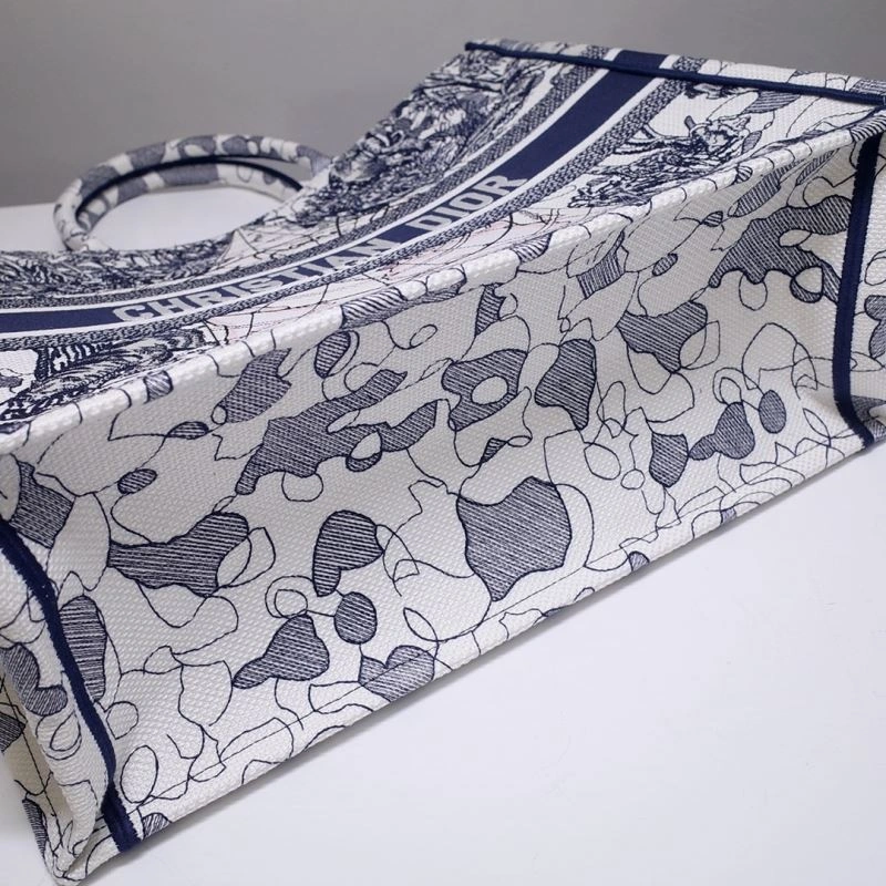 Value-priced Christian Dior Shopping Bags