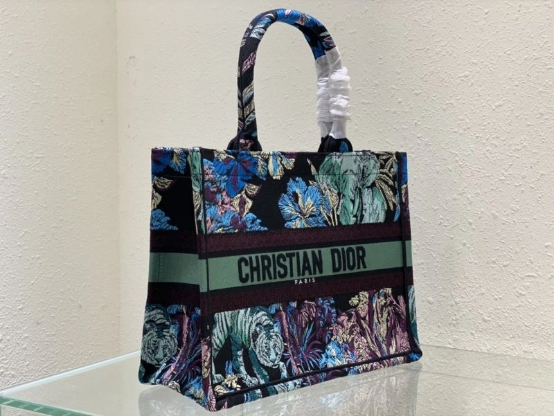 Reasonably priced Christian Dior Shopping Bags