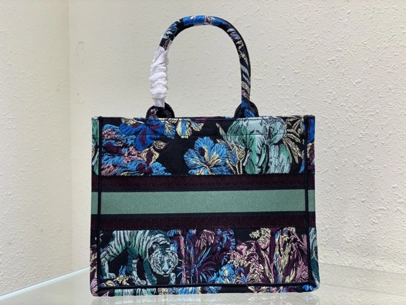 Reasonably priced Christian Dior Shopping Bags