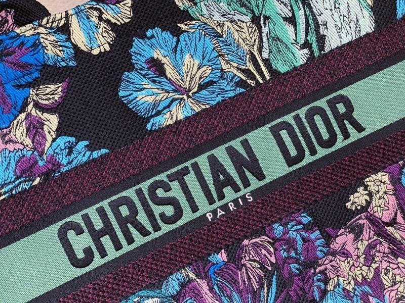 Reasonably priced Christian Dior Shopping Bags