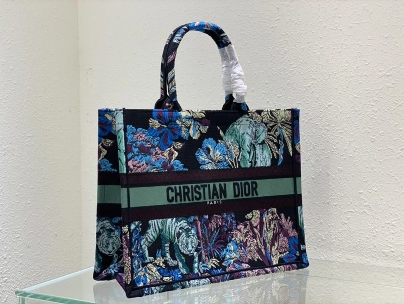 Reasonably priced Christian Dior Shopping Bags