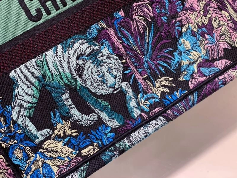 Reasonably priced Christian Dior Shopping Bags