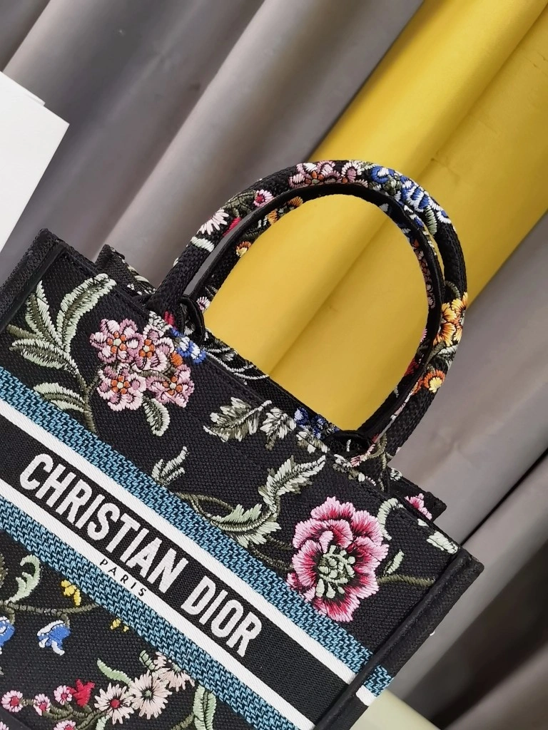 Legit Christian Dior Shopping Bags