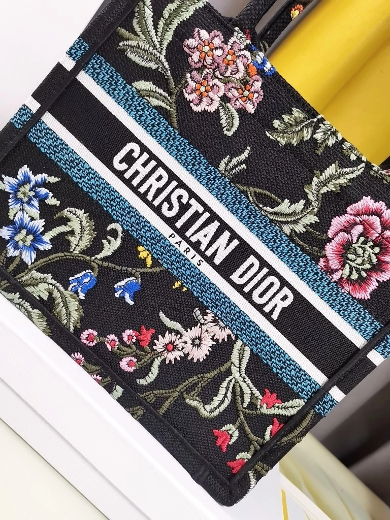 Legit Christian Dior Shopping Bags
