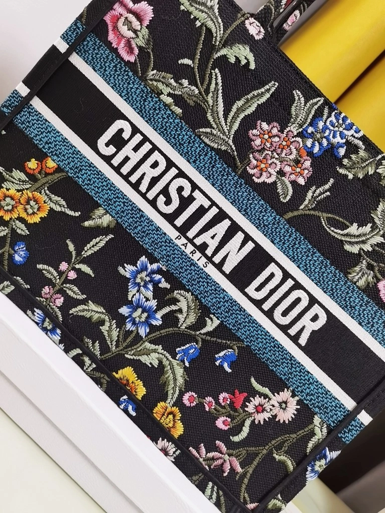 Value-priced Christian Dior Shopping Bags