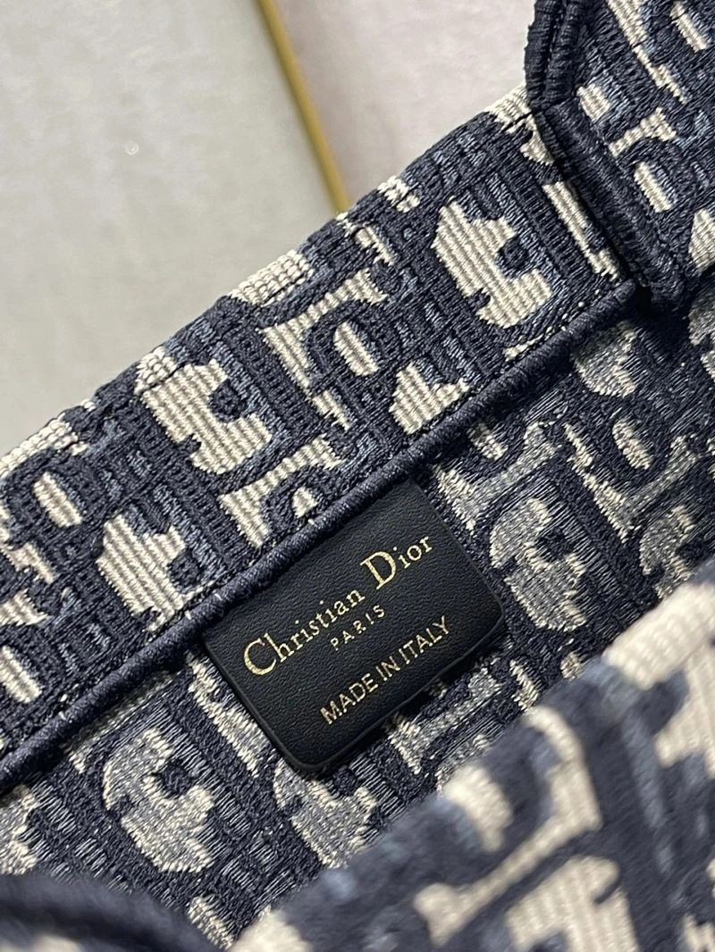 Inexpensive Christian Dior Shopping Bags