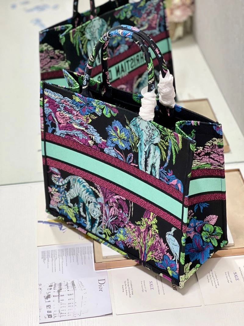 Inexpensive Christian Dior Shopping Bags