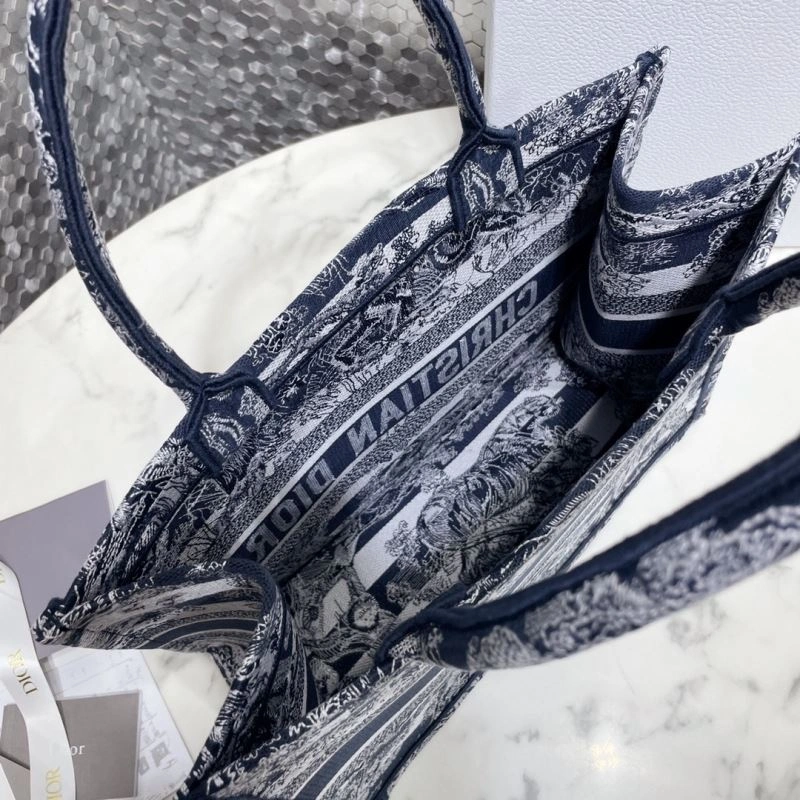 Cut-rate Christian Dior Shopping Bags