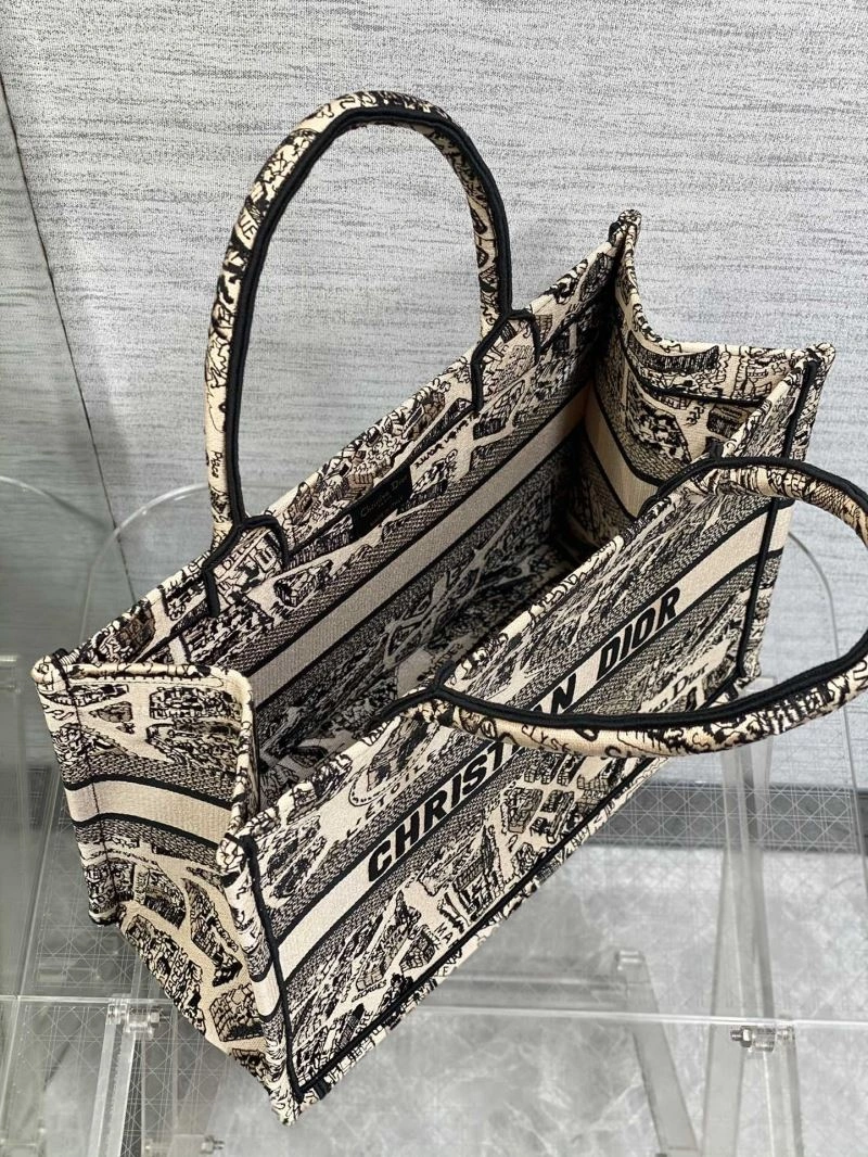 Top match Christian Dior Shopping Bags