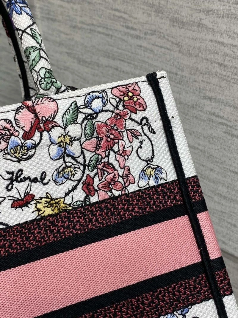 Reasonably priced Christian Dior Shopping Bags
