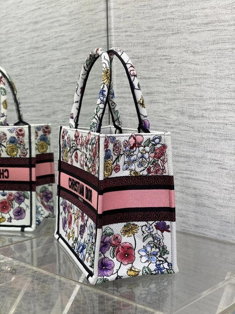 Reasonably priced Christian Dior Shopping Bags