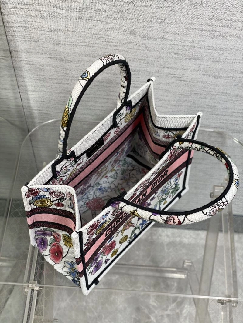 Reasonably priced Christian Dior Shopping Bags