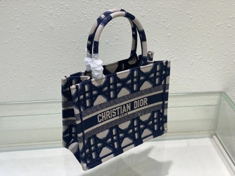 Reasonably priced Christian Dior Shopping Bags