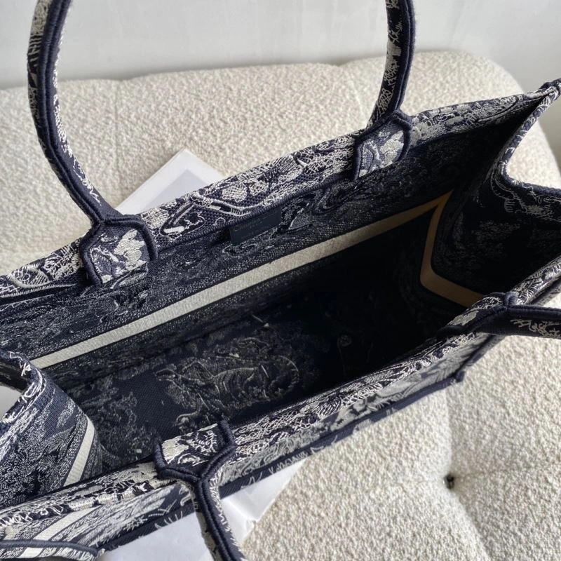 Bargain Christian Dior Shopping Bags