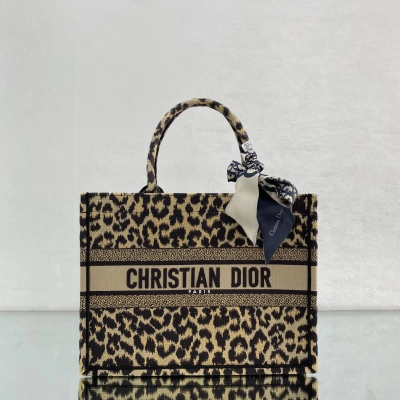 Top match Christian Dior Shopping Bags