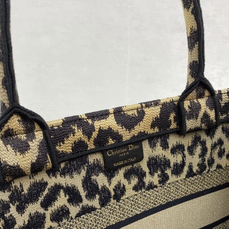 Top match Christian Dior Shopping Bags