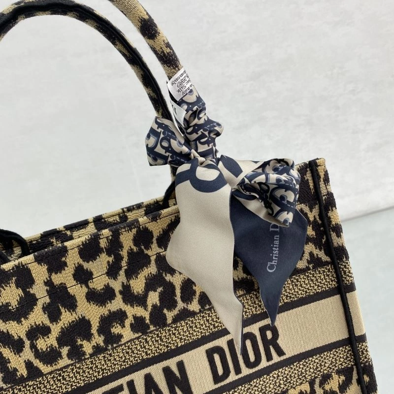 Top match Christian Dior Shopping Bags