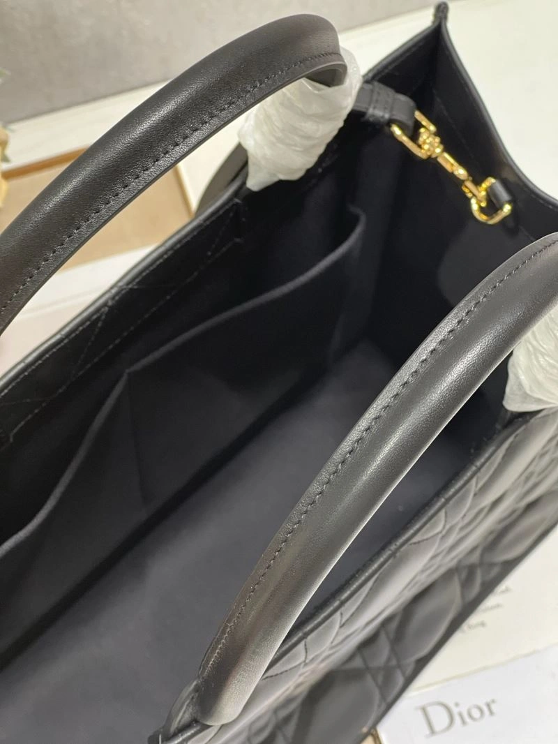 Economical Christian Dior Shopping Bags