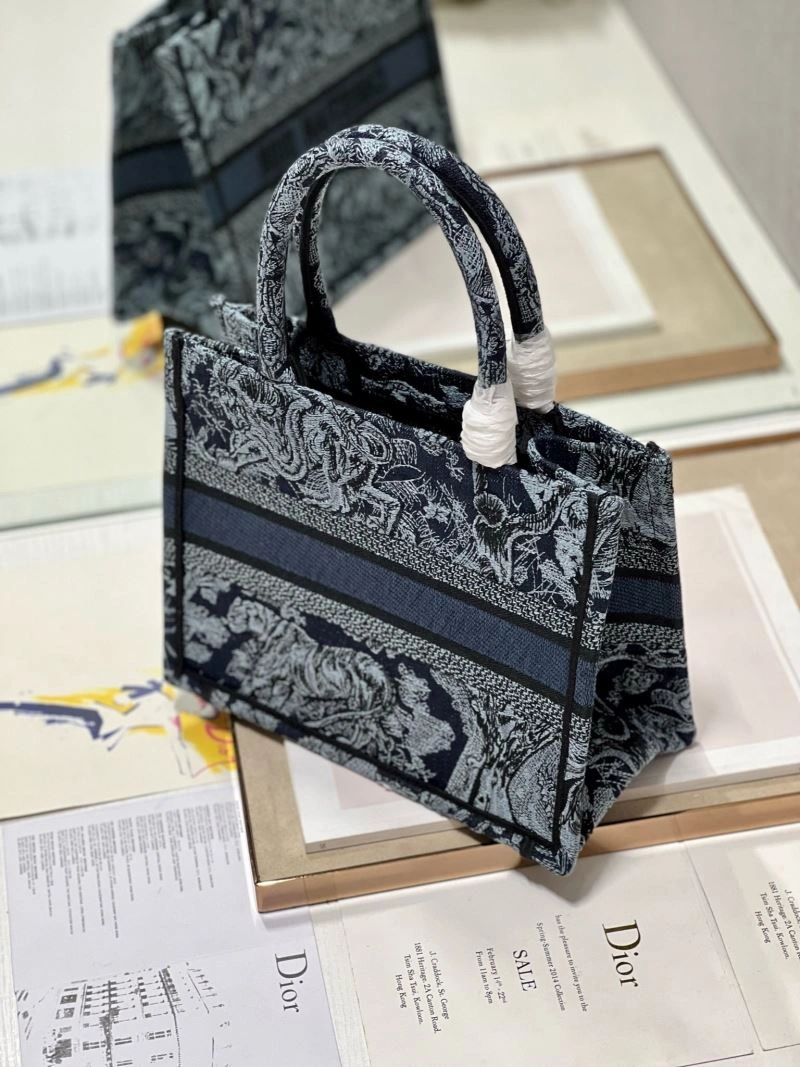 Cut-rate Christian Dior Shopping Bags