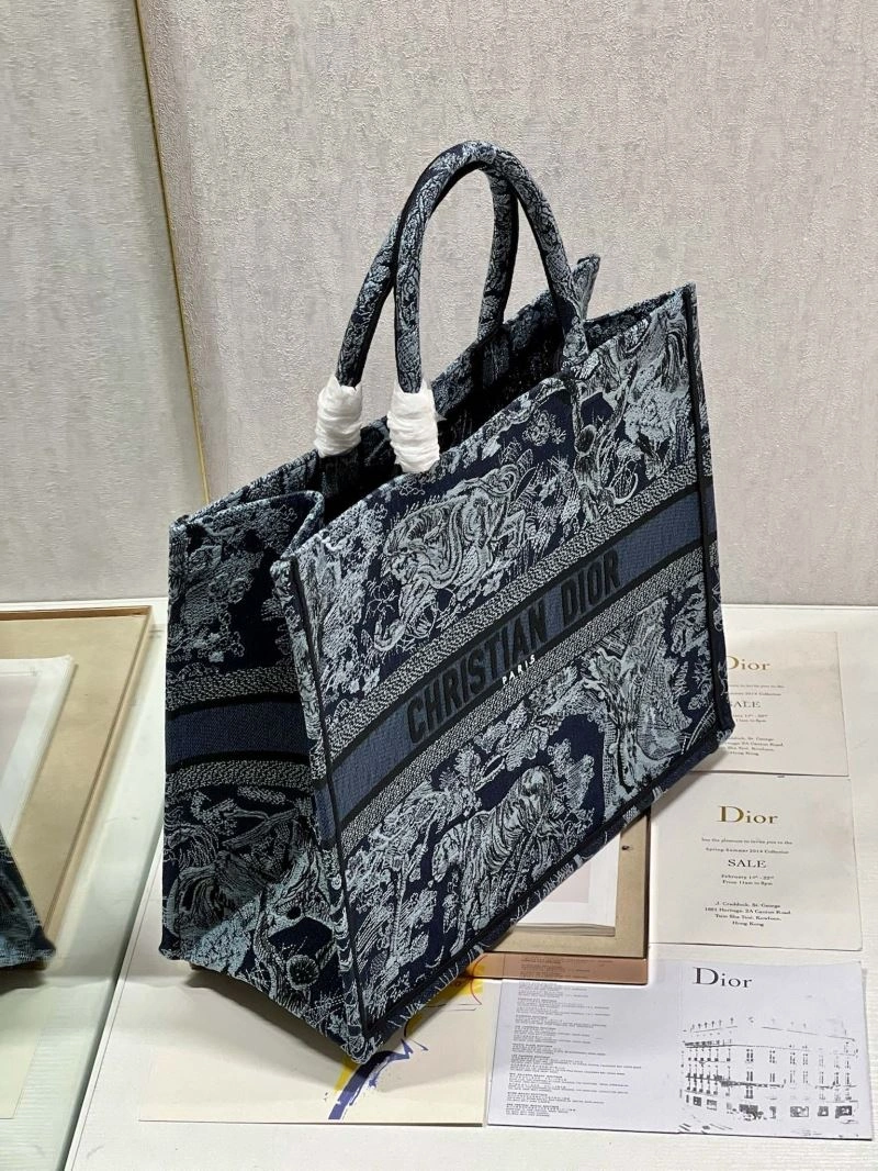 Inexpensive Christian Dior Shopping Bags