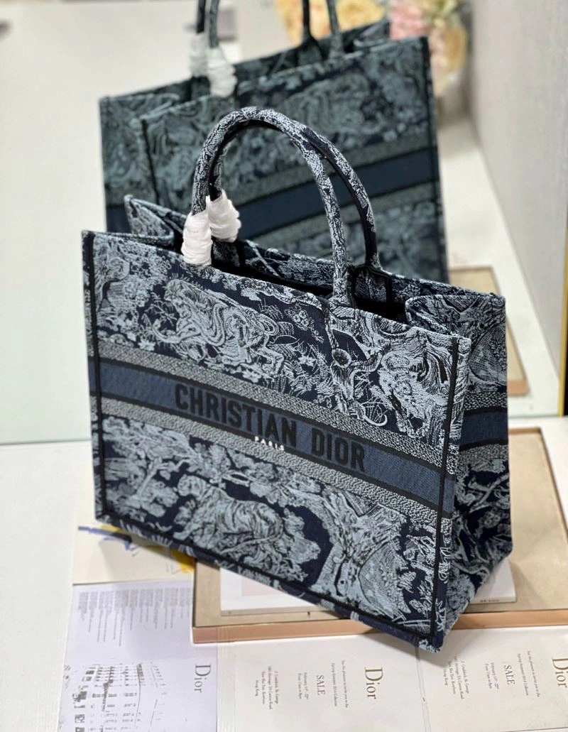 Inexpensive Christian Dior Shopping Bags