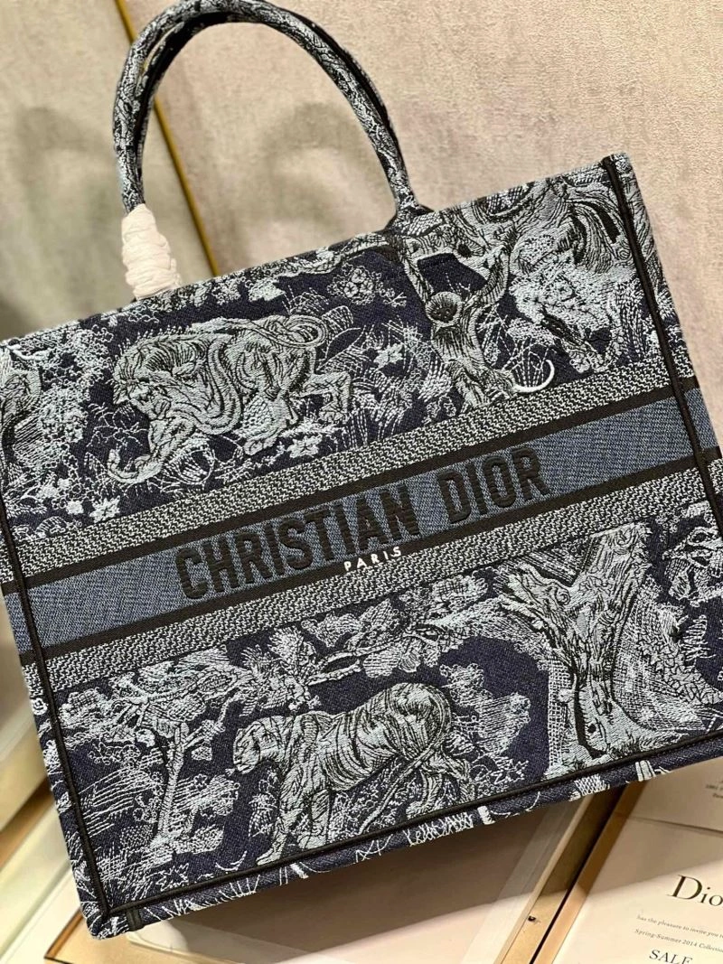Inexpensive Christian Dior Shopping Bags