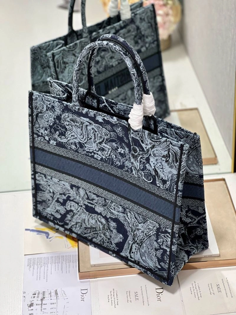 Inexpensive Christian Dior Shopping Bags