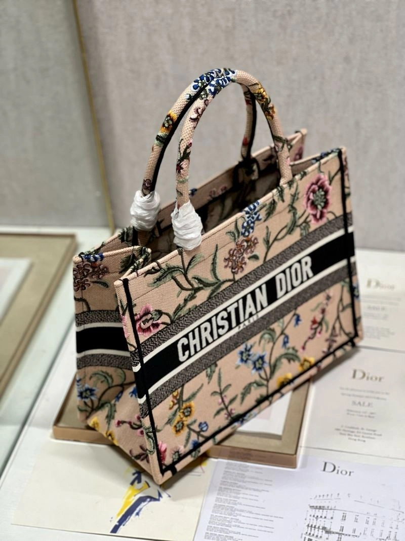 Top match Christian Dior Shopping Bags