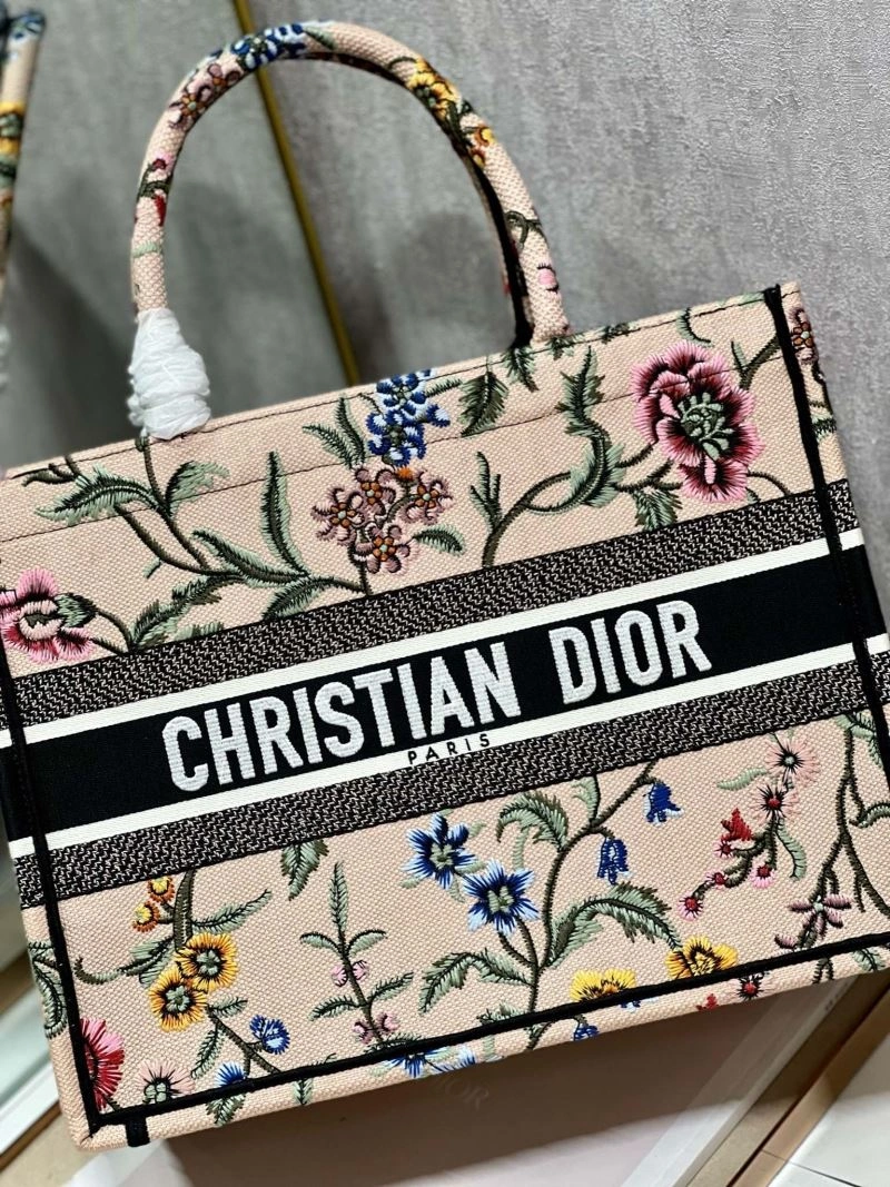 Top match Christian Dior Shopping Bags