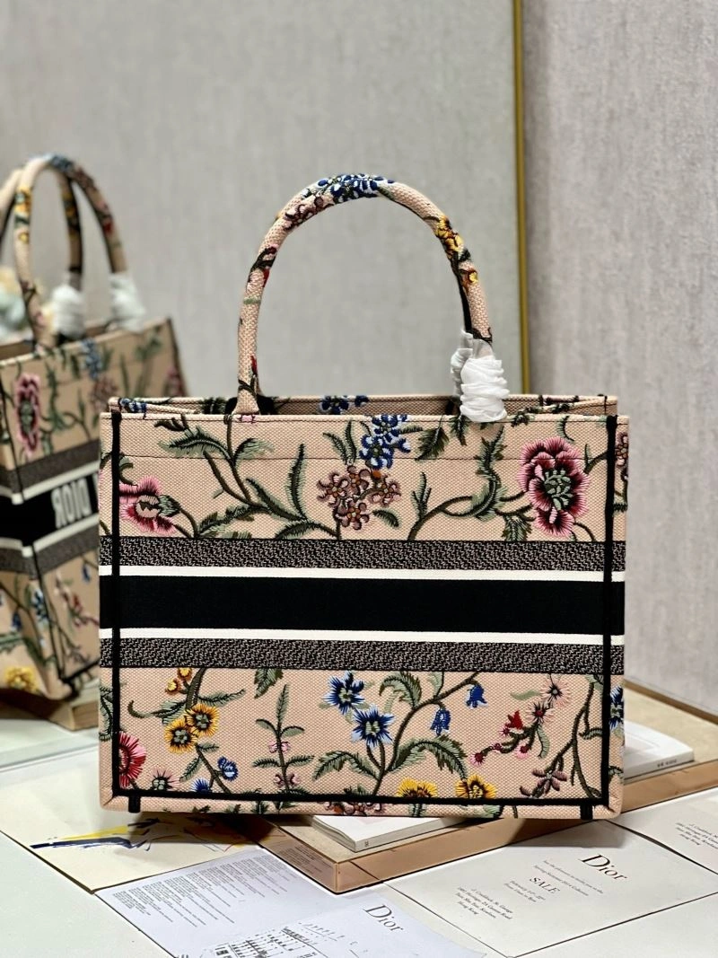 Top match Christian Dior Shopping Bags
