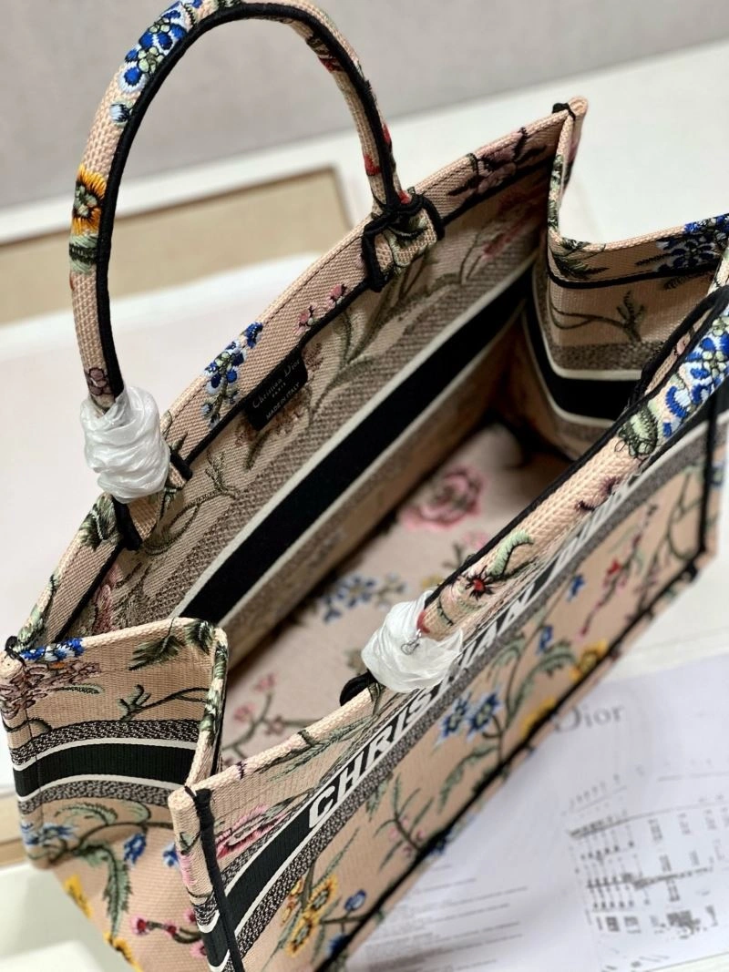 Top match Christian Dior Shopping Bags