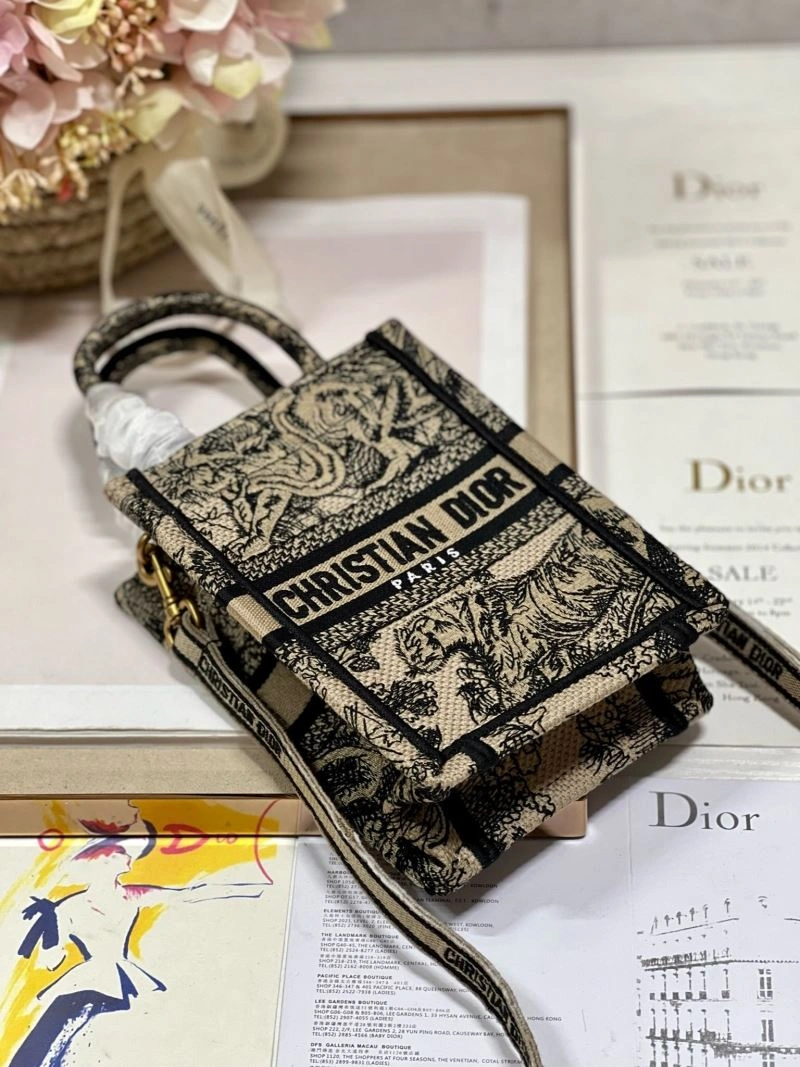 Top match Christian Dior Shopping Bags