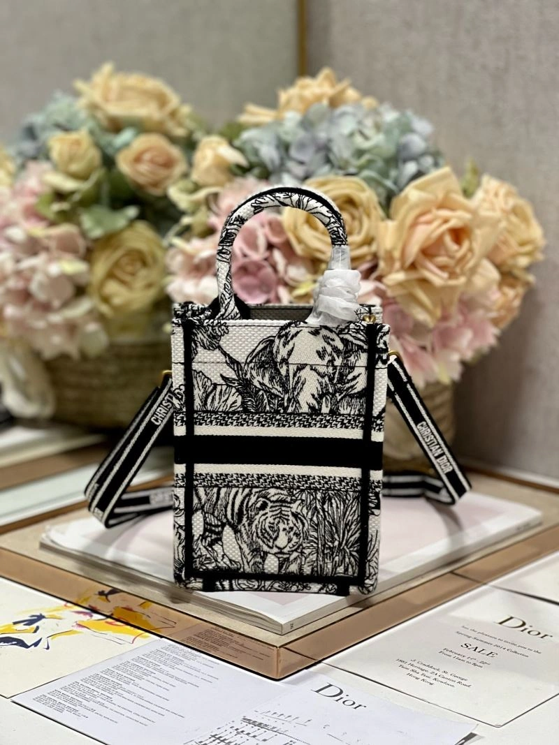 Low-cost Christian Dior Shopping Bags