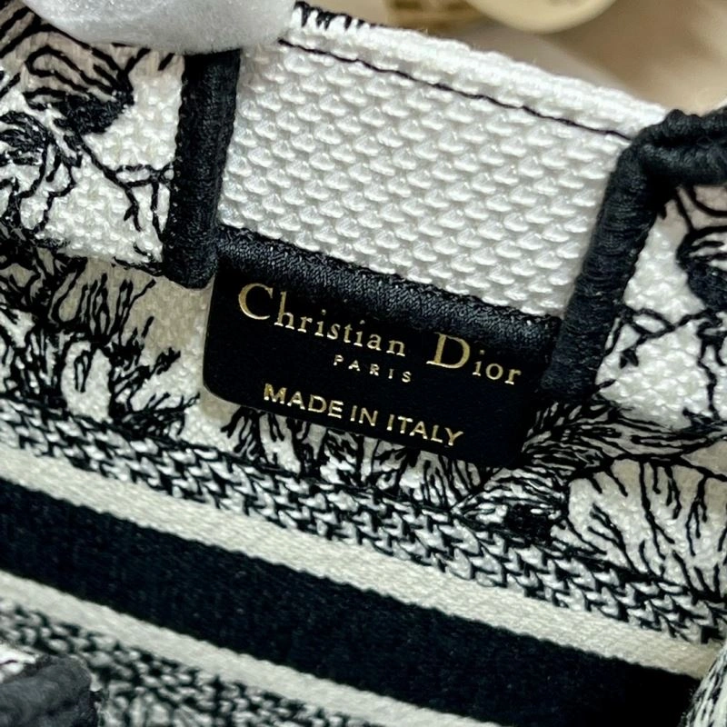 Low-cost Christian Dior Shopping Bags