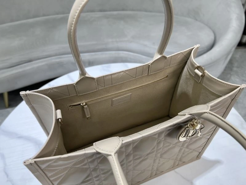Exact replica Christian Dior Shopping Bags