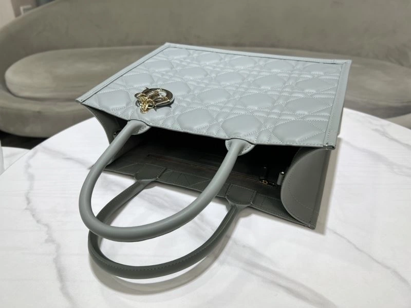 Legit Christian Dior Shopping Bags
